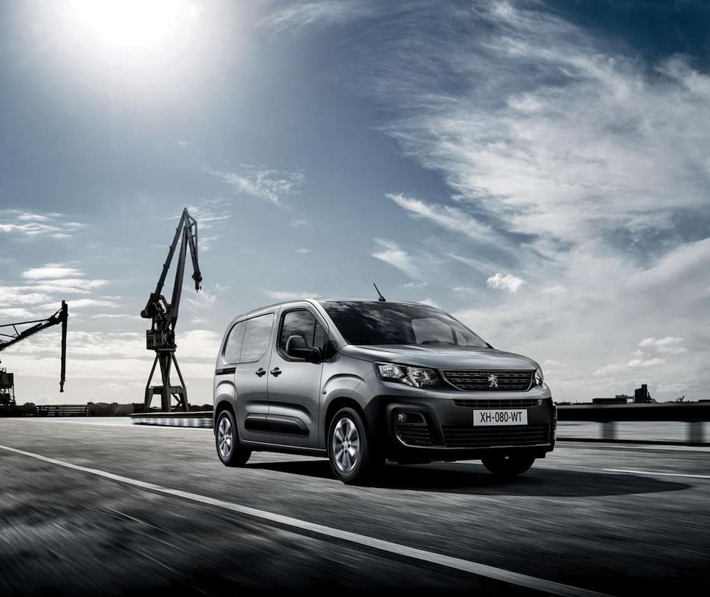 PEUGEOT Partner | Fourgon utilitaire jusqu'à 5 places par PEUGEOT